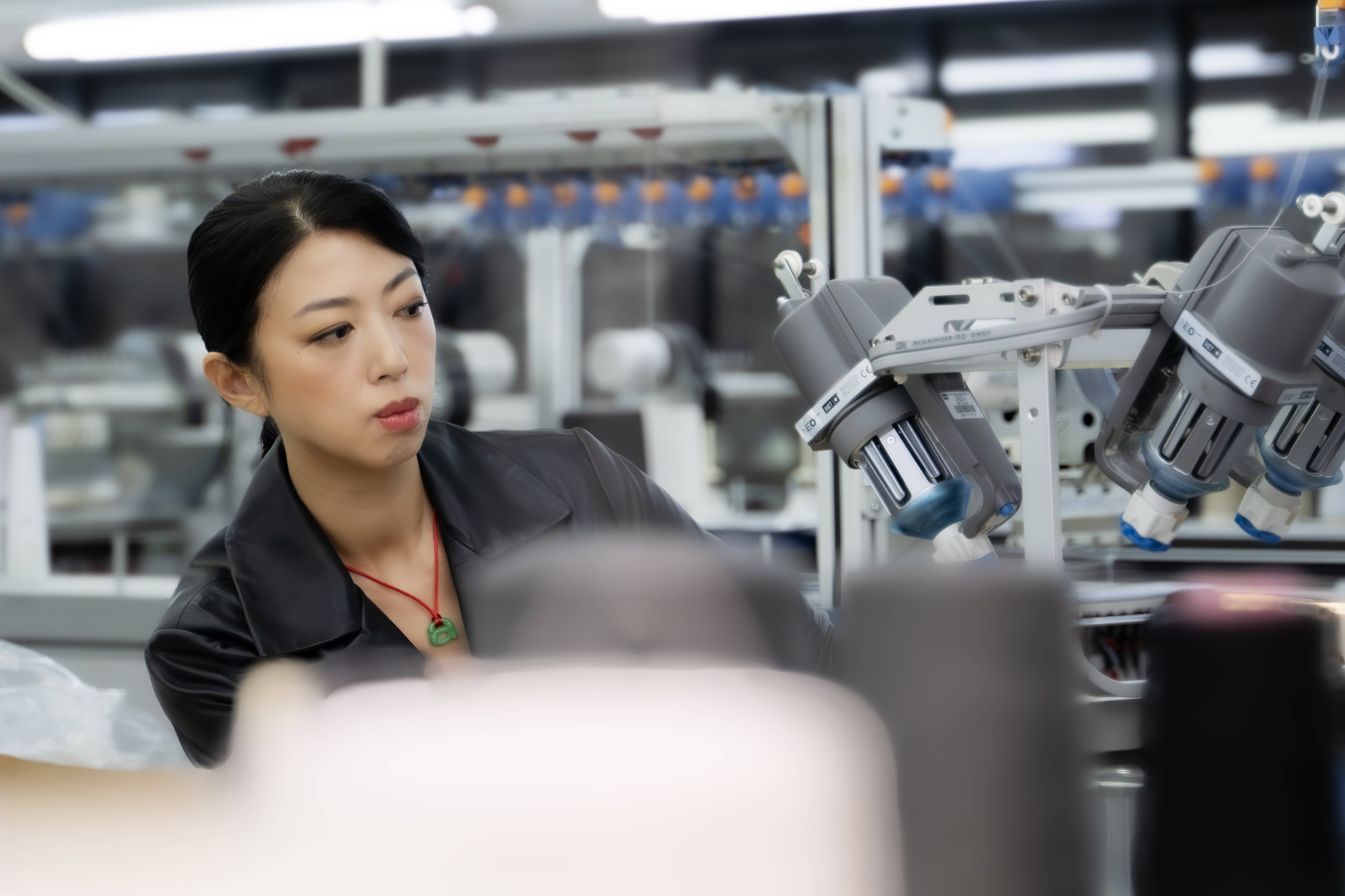 專訪香港設計師Mandy Liu：身兼多職追求進步與創新！推動業界步向永續時尚 | Fashion | Madame Figaro Hong Kong